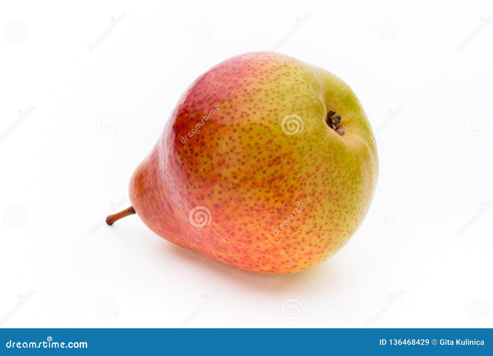 Fresh Bio Pear with Leaves on Isolated White Background Stock Image ...
