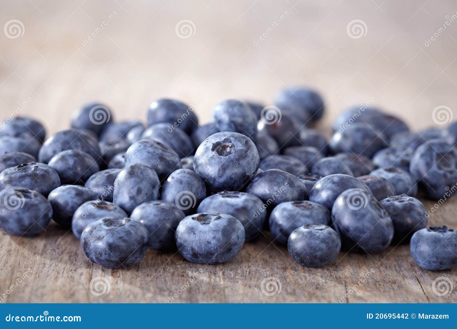 Fresh blueberries stock photo. Image of summer, wood - 20695442