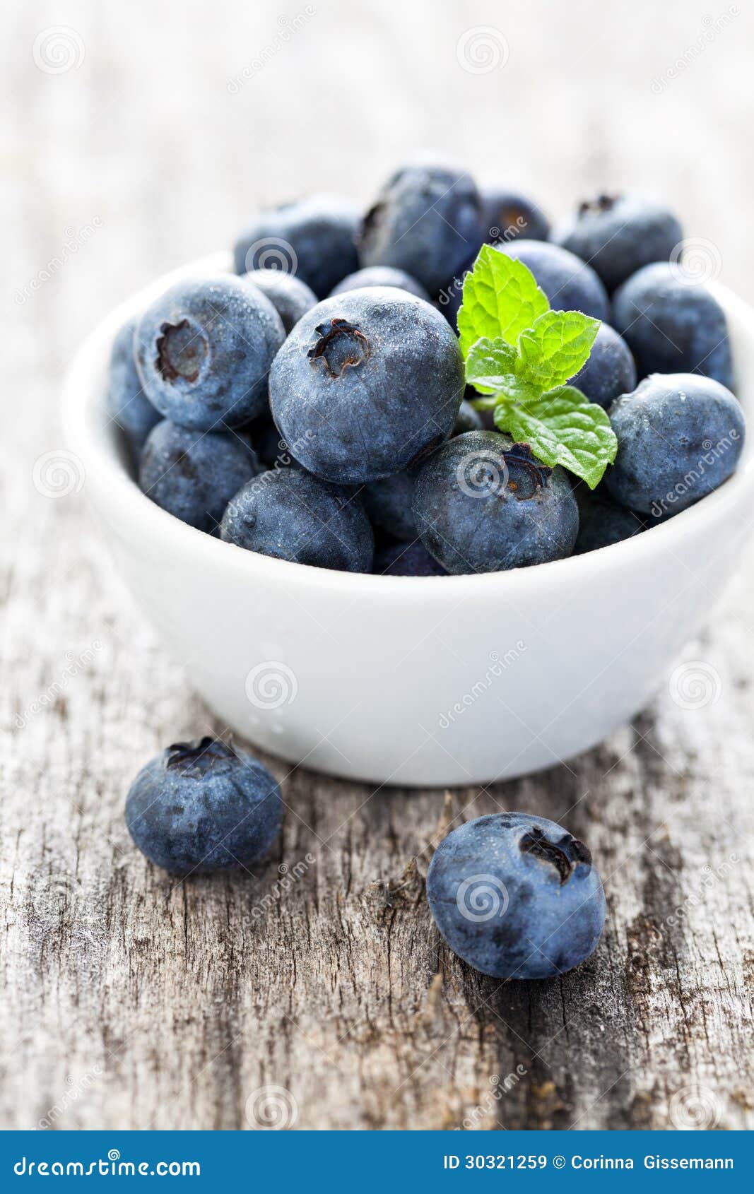 Fresh blueberries stock image. Image of leaf, sweet, fruit - 30321259