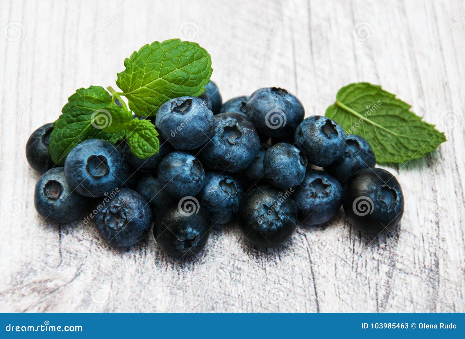 Fresh Blueberries on a Table Stock Image - Image of blueberry, leaf ...