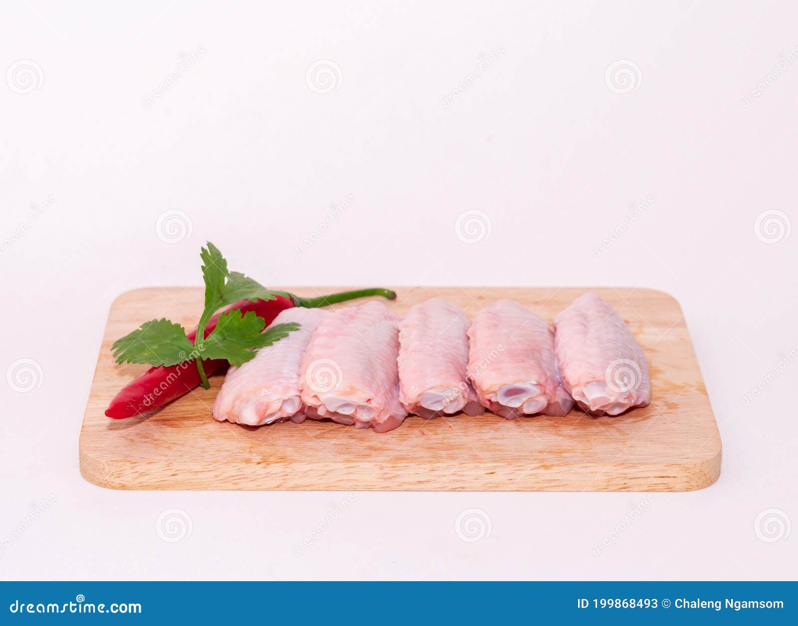 Fresh Chicken Middle Wings for Easy Cooking, Quick and Nutritious Stock ...