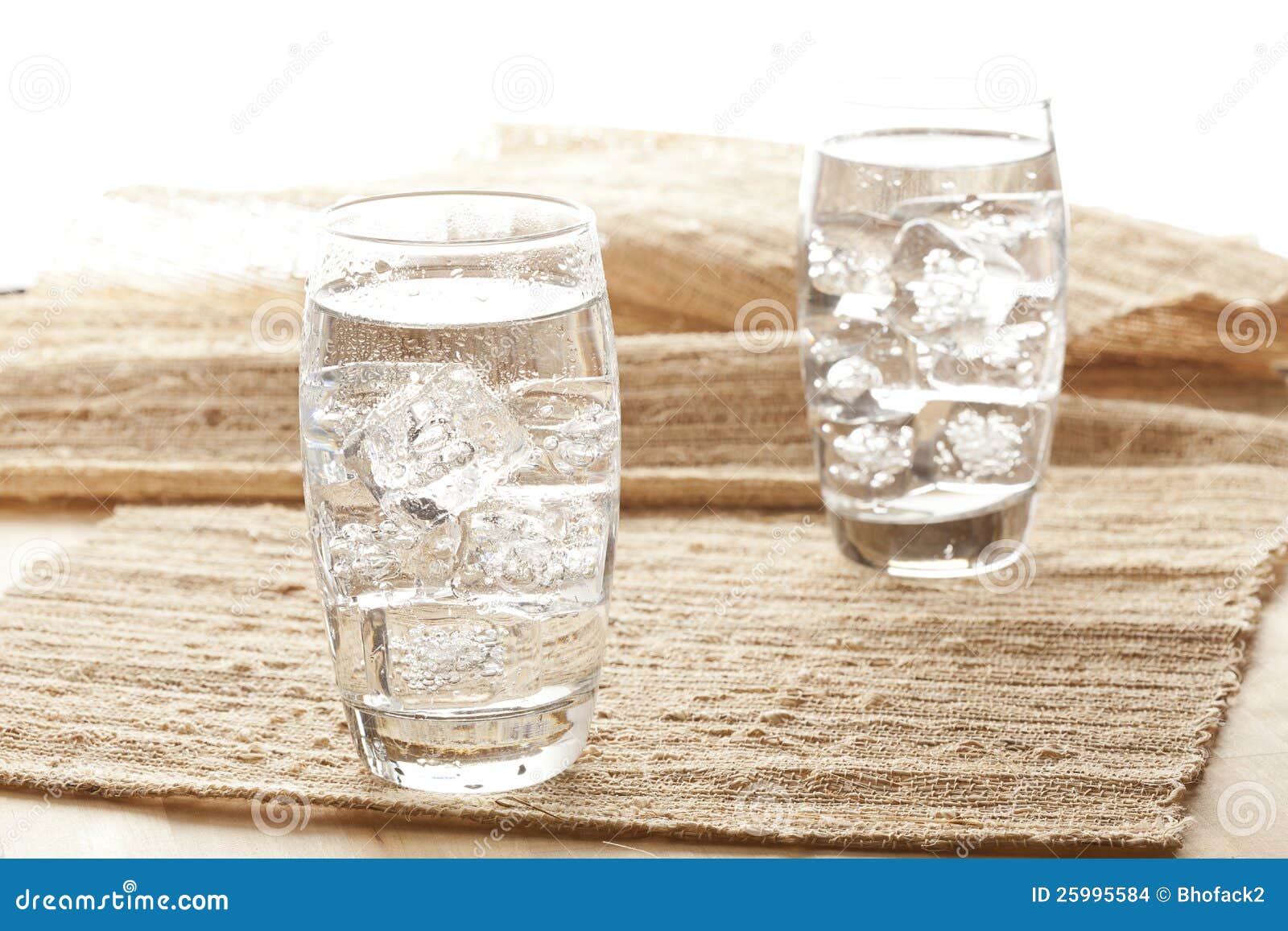 Fresh Clear Water in a Glass Stock Photo - Image of liquid, splashing ...