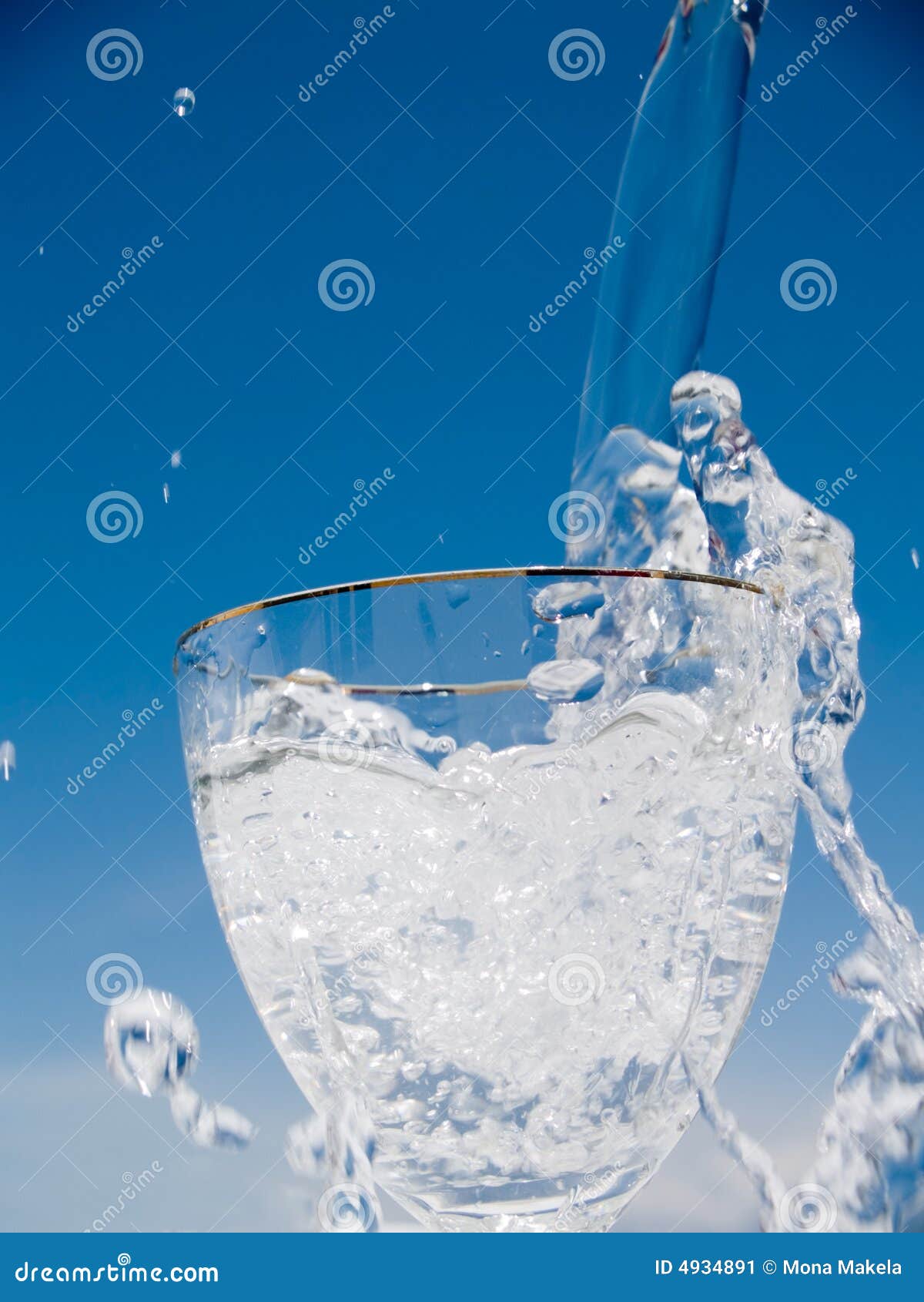 Fresh cold water stock image. Image of purity, bubbles - 4934891