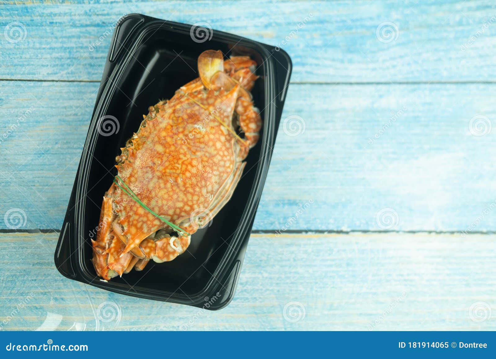 Fresh Crab Cooked Pack in Plastic Box for Delivery Stock Image - Image ...