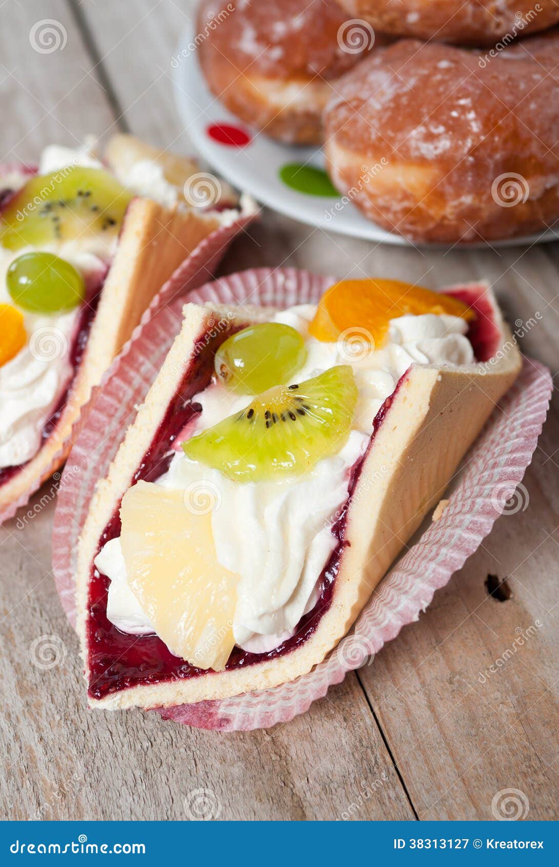 Fresh Cream-coloured Eclair Cookie Stock Image - Image of fresh, napkin ...