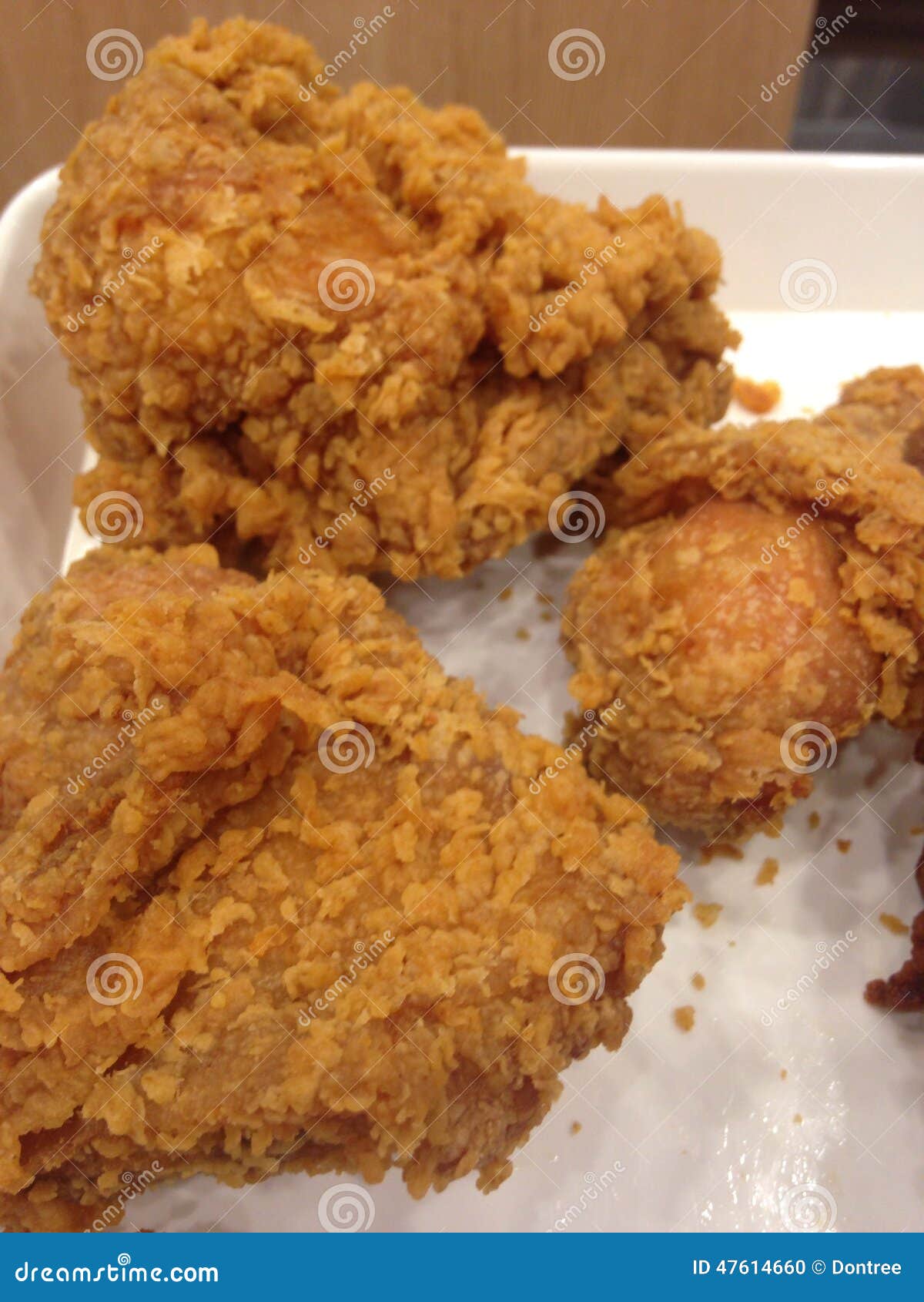 Fresh crispy fried chicken stock photo. Image of chicken - 47614660