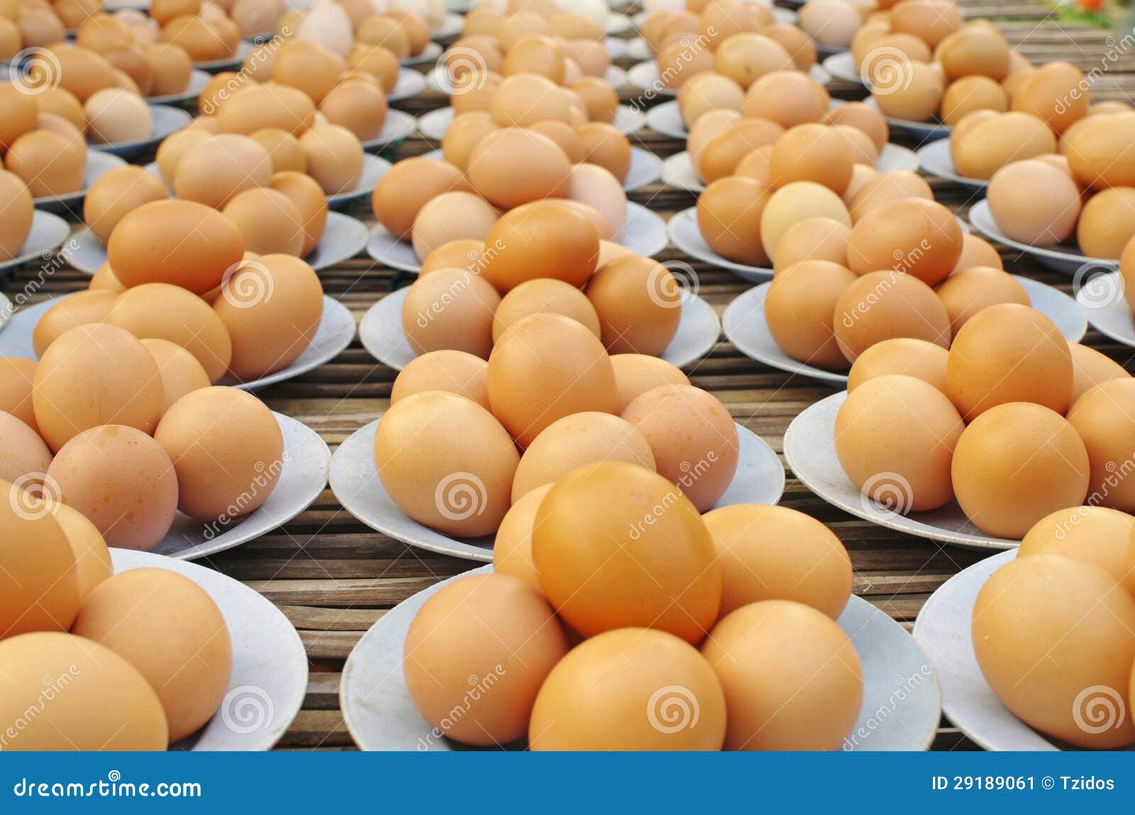Fresh eggs on disk stock image. Image of fragility, disk - 29189061