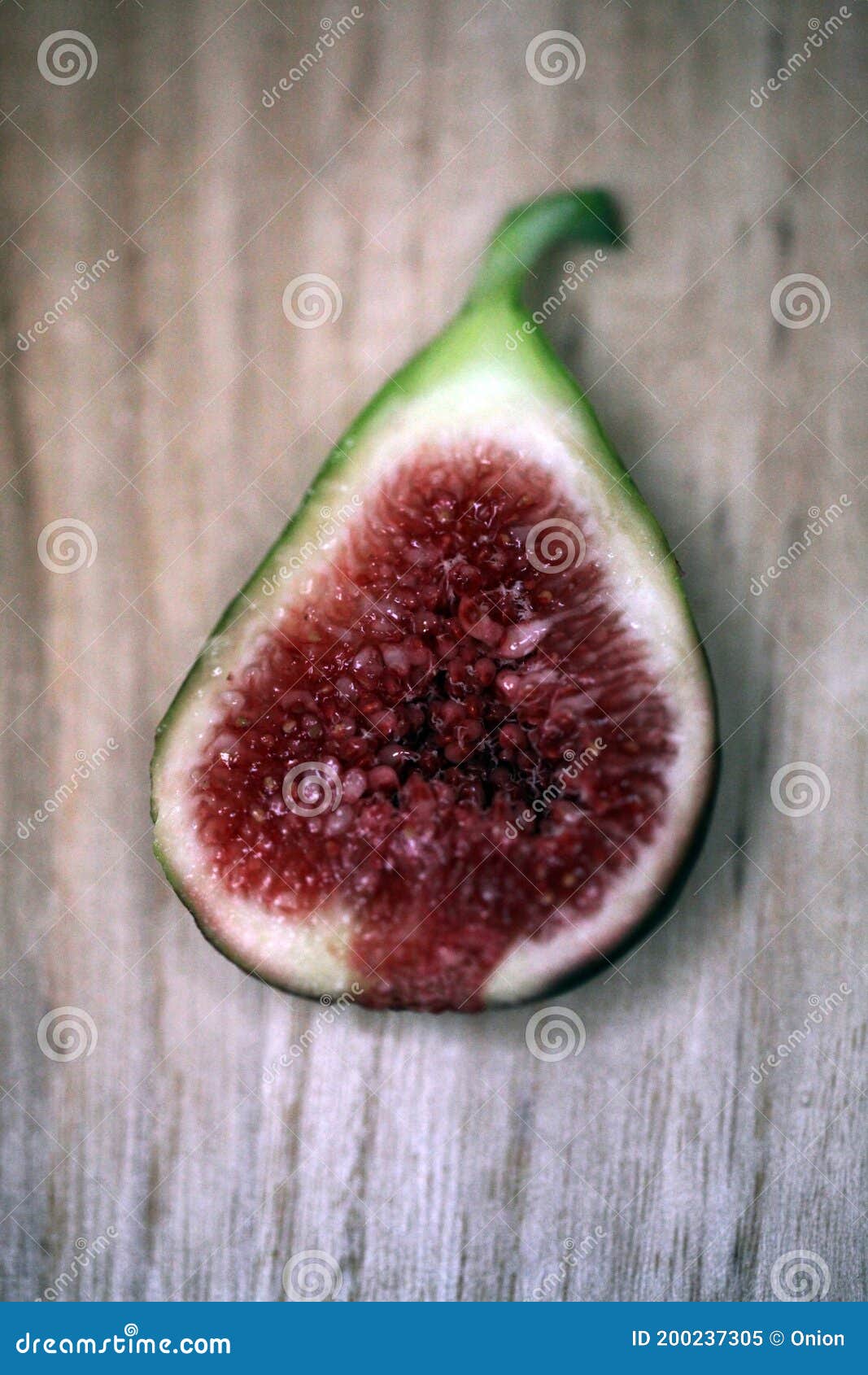 Cut fresh fig stock image. Image of eating, food, juicy - 200237305
