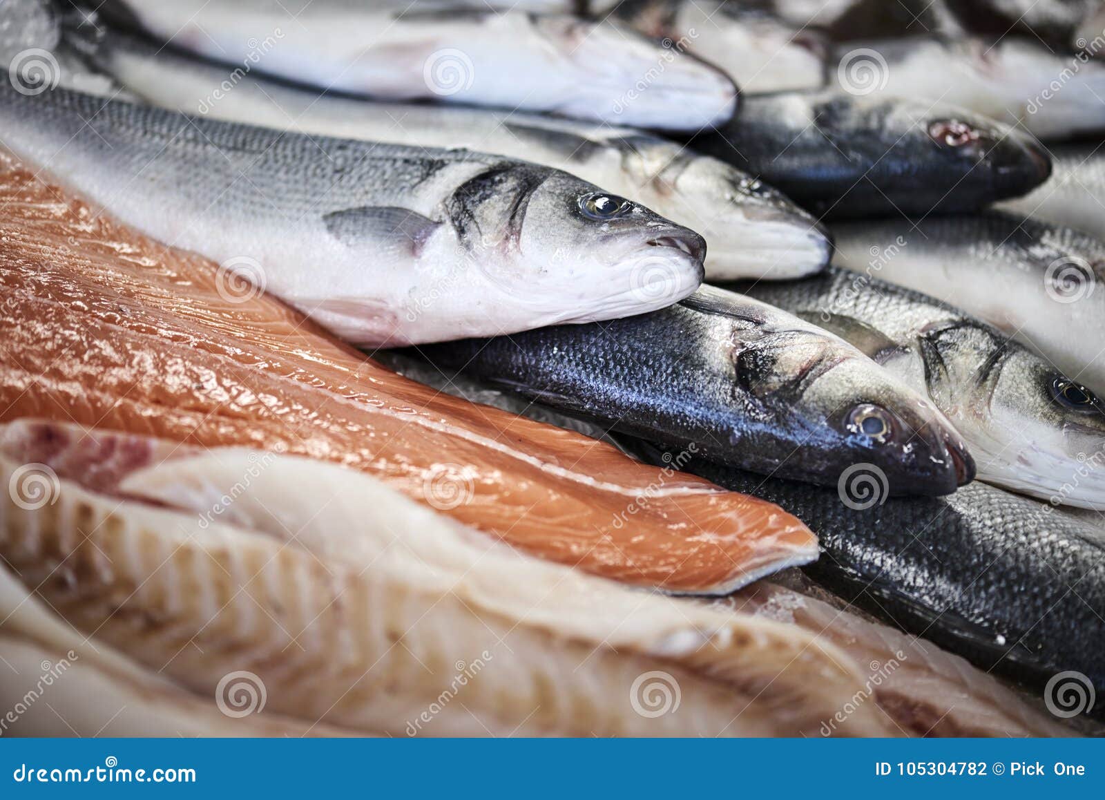 Fresh Fish in a Col Counter Stock Photo - Image of counter, shop: 105304782