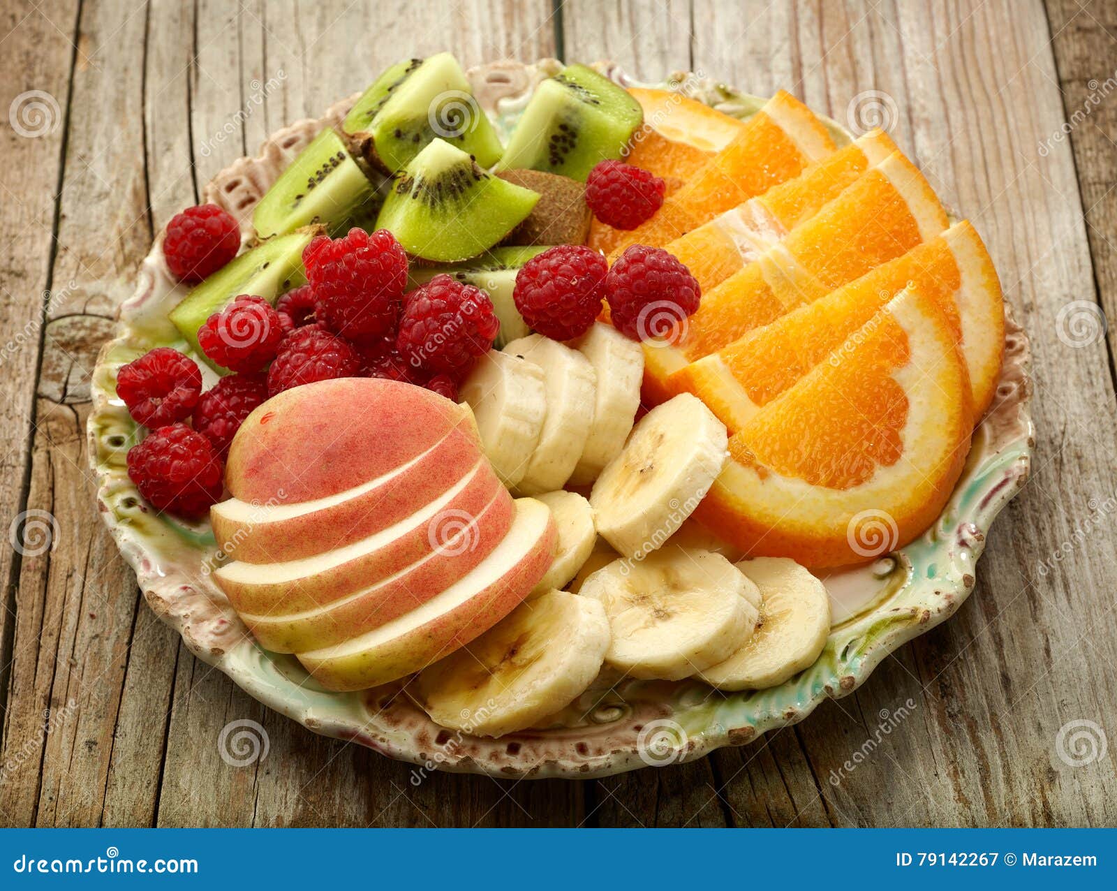Fresh fruit pieces stock image. Image of kiwi, orange - 79142267