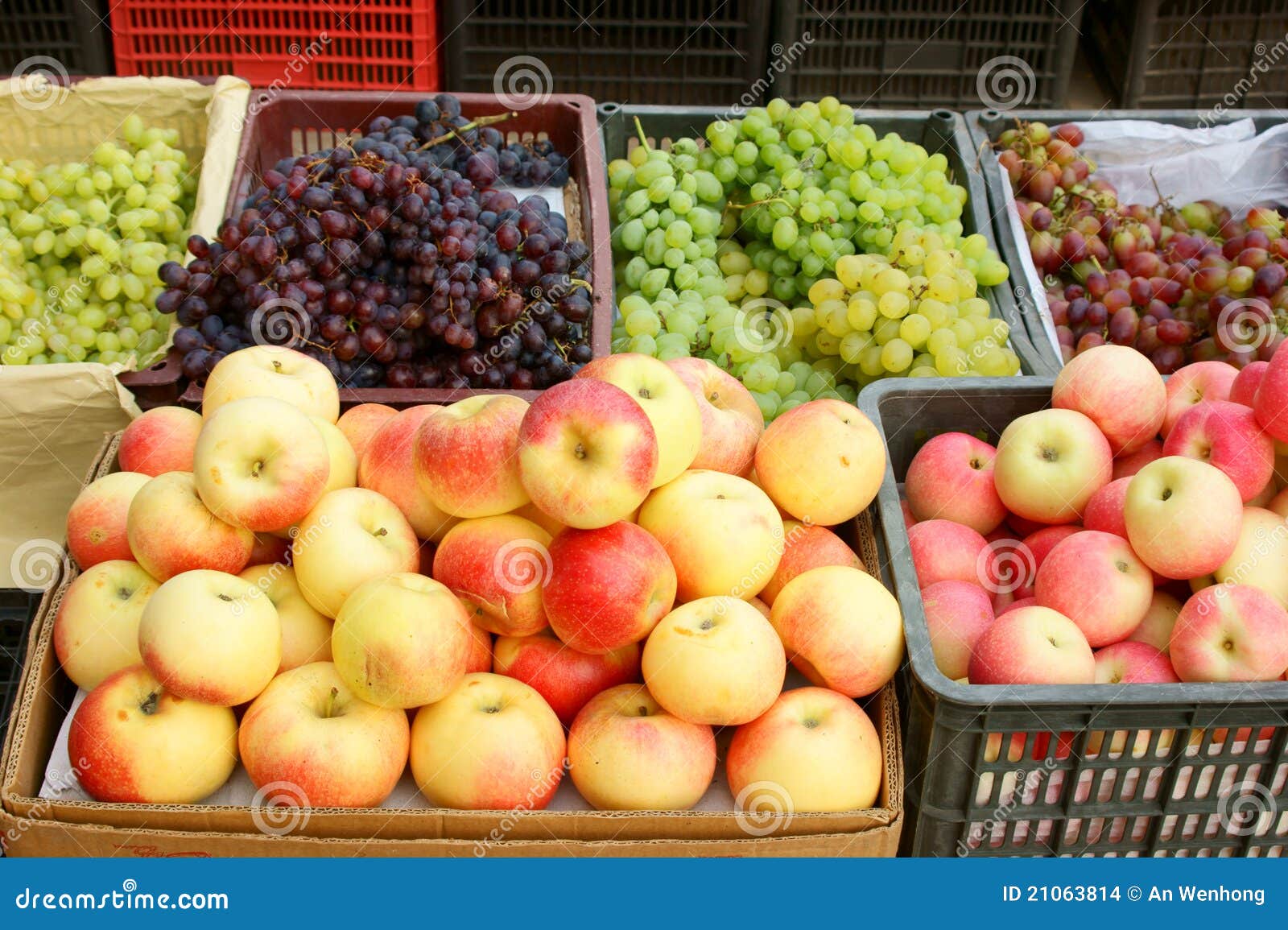 Fresh Fruit Stand stock photo. Image of farm, cherry - 21063814