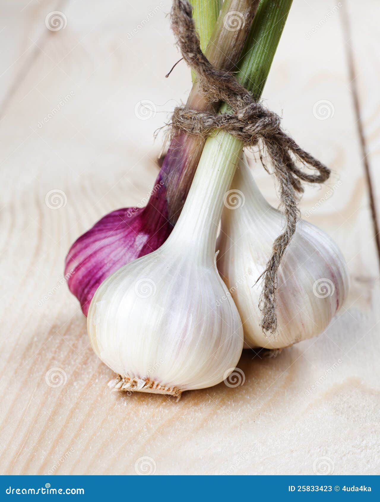 Fresh garlic stock image. Image of life, flora, background - 25833423