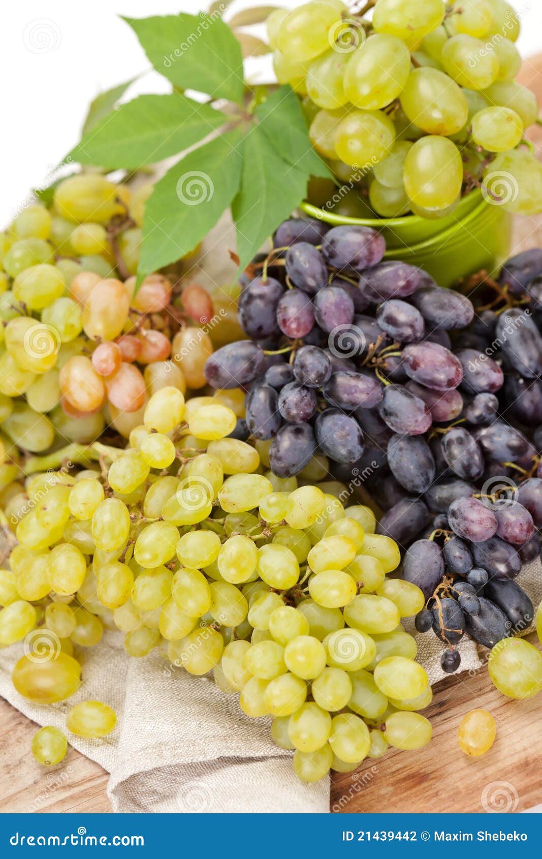 Fresh grapes stock photo. Image of juicy, closeup, wine - 21439442