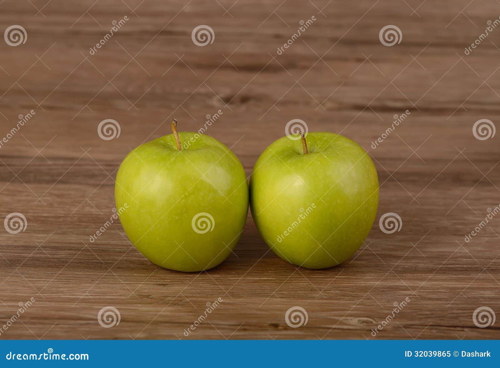 Fresh green apple on table stock image. Image of green - 32039865