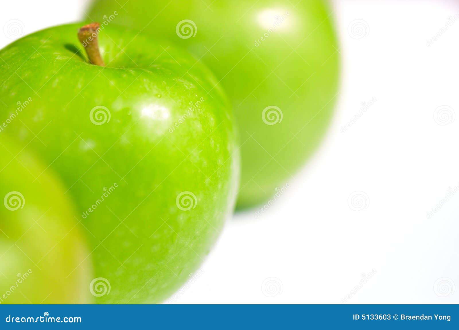 Fresh Green Apples II stock image. Image of studio, fruits - 5133603