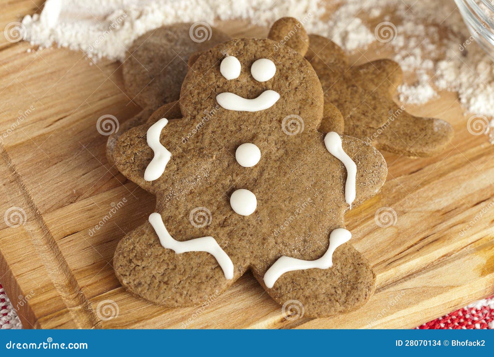 Fresh Homemade Gingerbread Men Stock Photo - Image of xmas, baked: 28070134