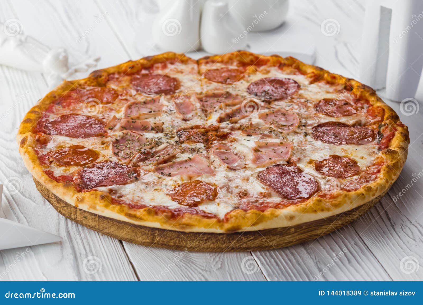 Fresh Italian Classic Original Pizza with Cheese Stock Image - Image of ...
