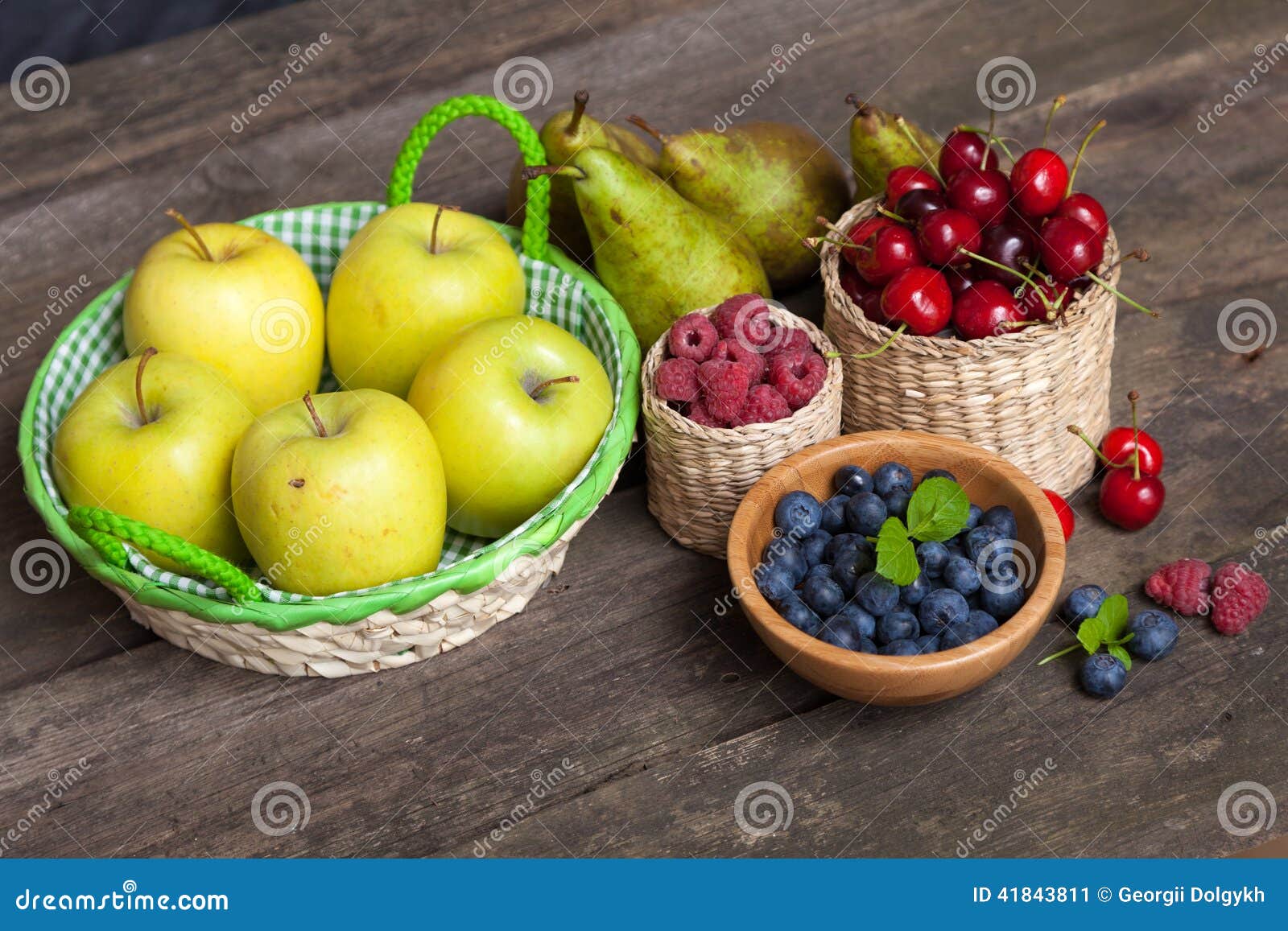 Fresh Juicy Apples, Pears and Berries Stock Image - Image of fruit ...