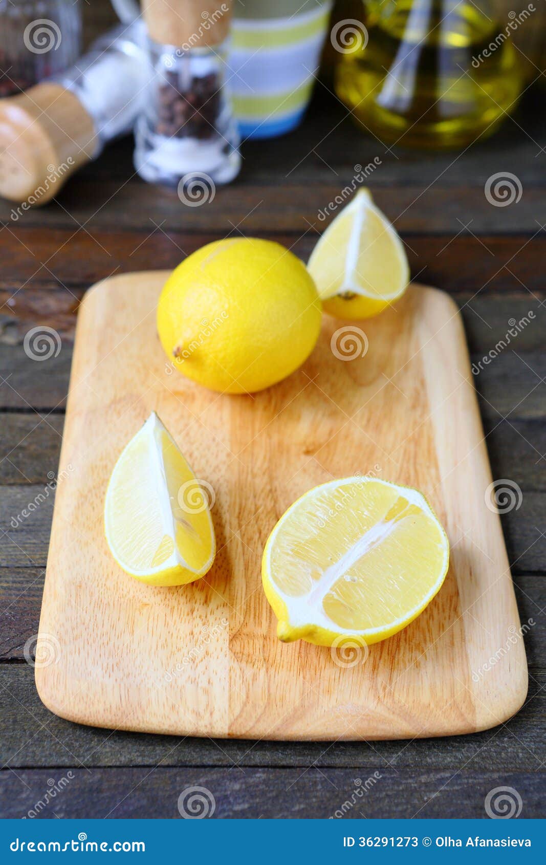 Fresh Lemon on a Cutting Board Stock Image - Image of closeup, table ...