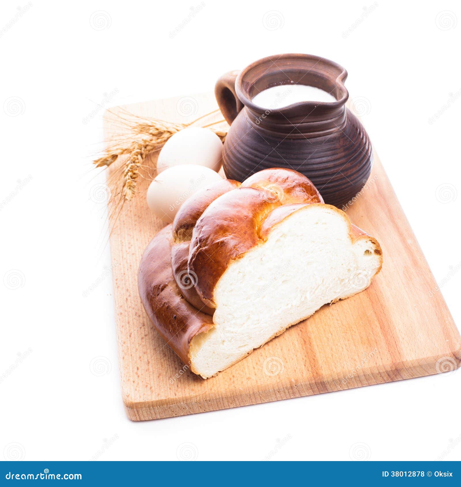 Fresh loaf of challah stock photo. Image of jewish, challah - 38012878