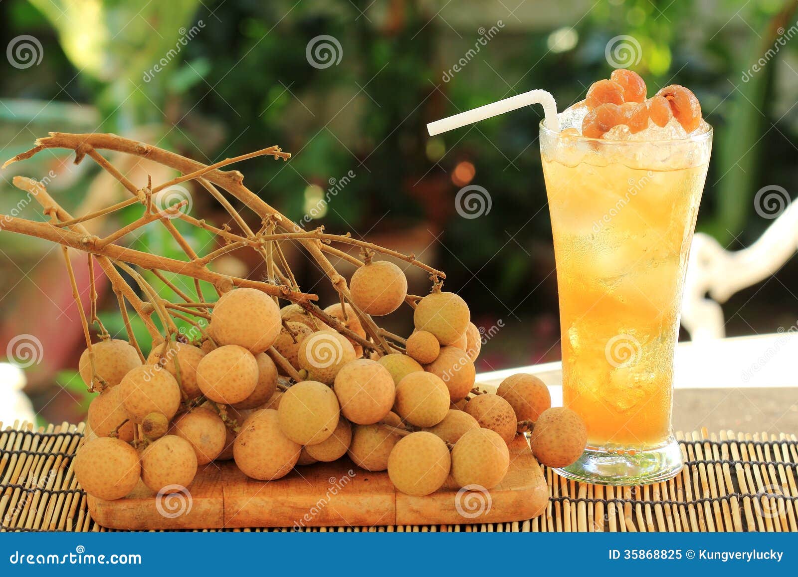Fresh longan juice stock image. Image of brown, berrie - 35868825