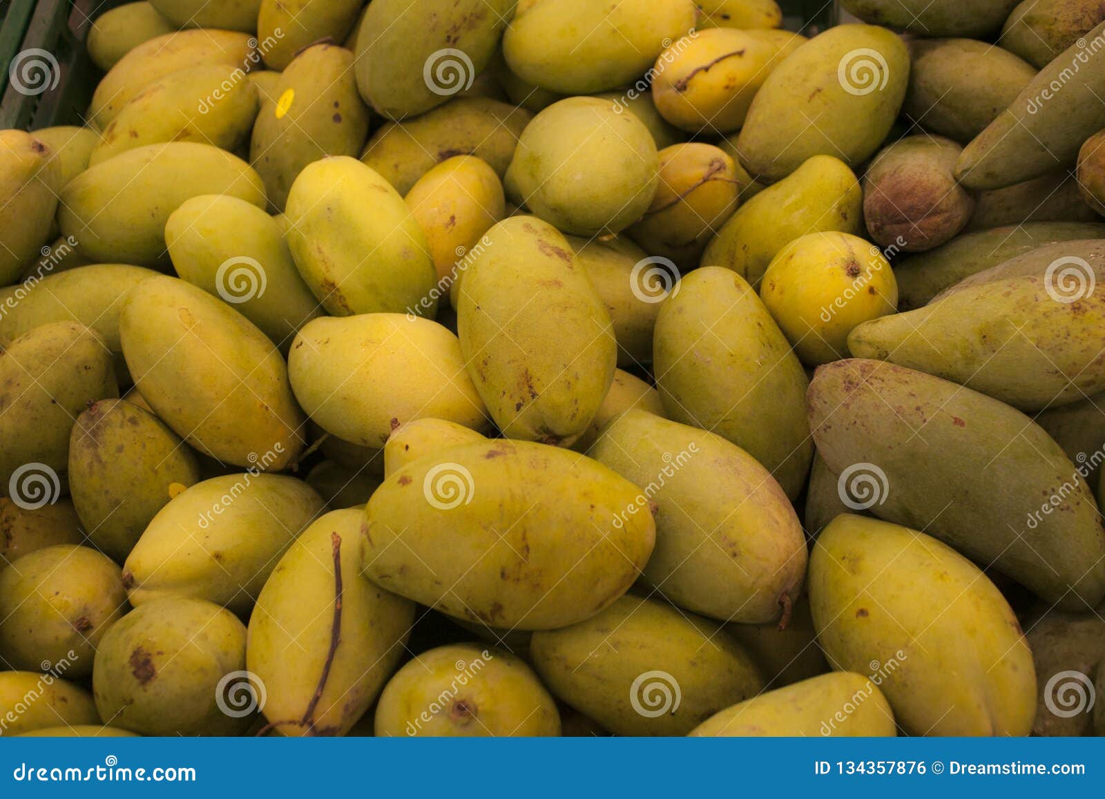 Fresh mango supermarket stock photo. Image of fruits - 134357876