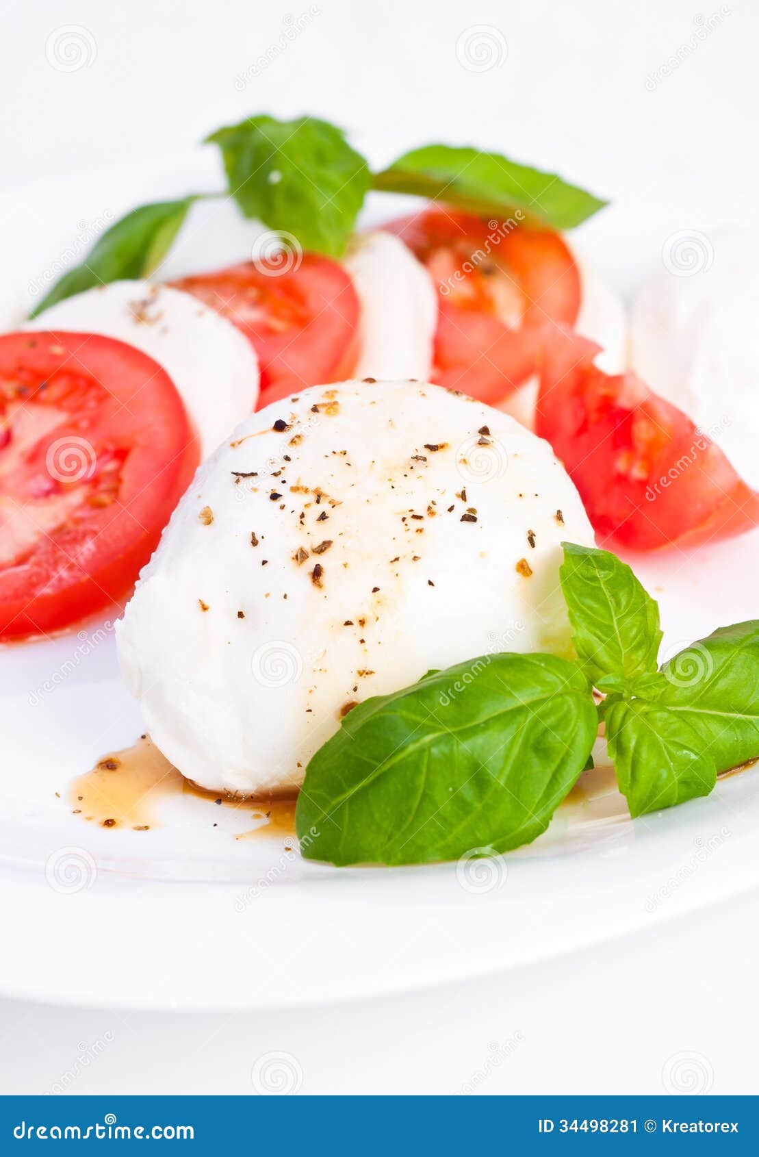 Fresh mozzarella stock image. Image of green, organic - 34498281