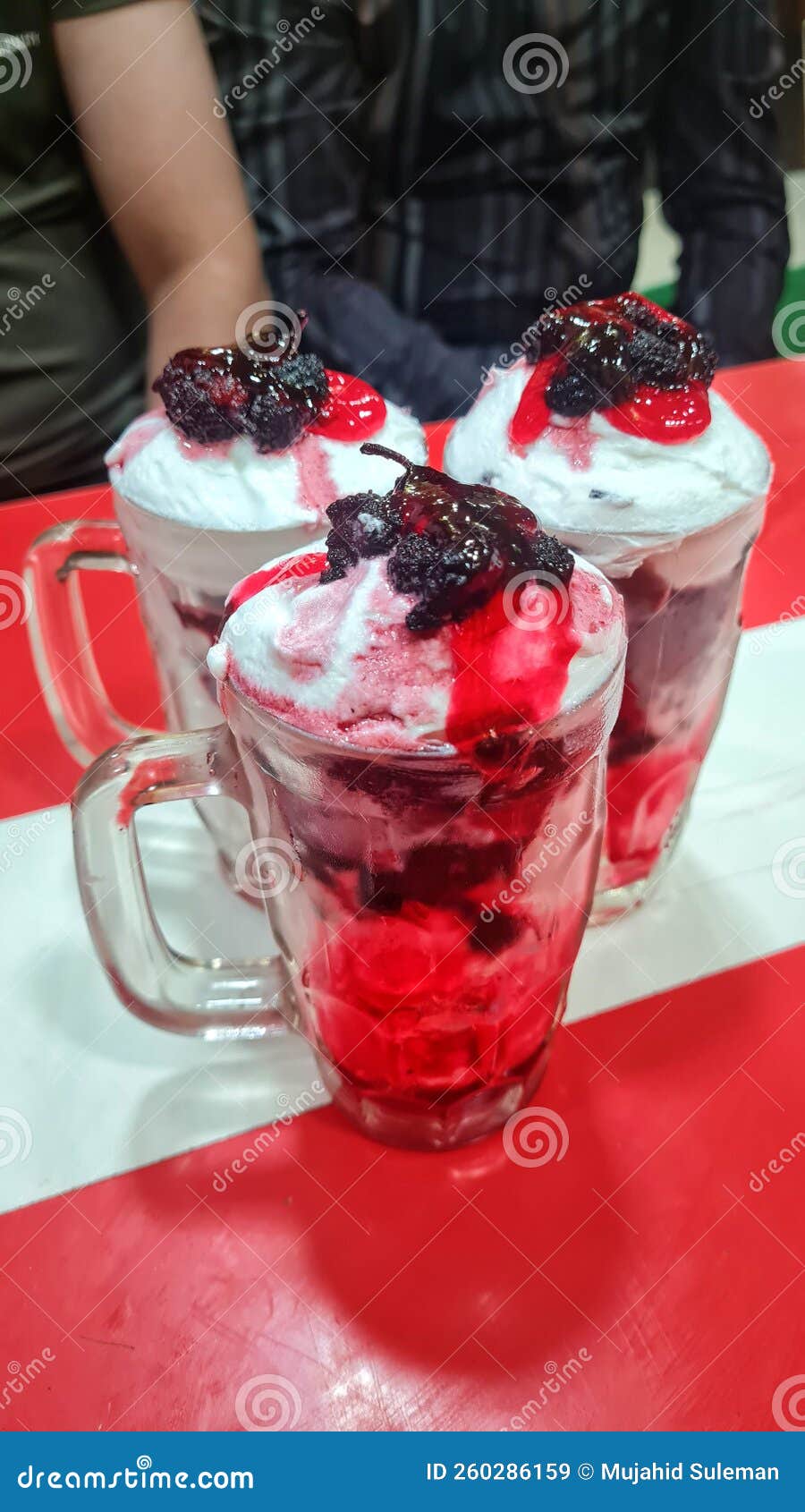 Fresh Mulberry Thick Cream in Mahabaleshwar Stock Image - Image of ...