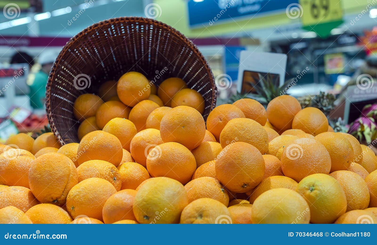 Fresh Oranges in Supermarket Stock Photo - Image of fresh, supermarket ...