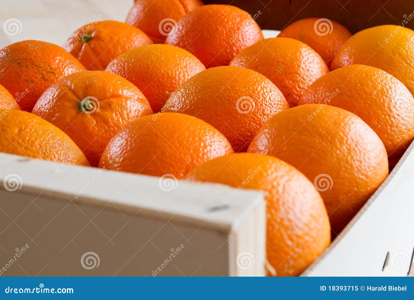 Fresh Oranges in a Wooden Box Stock Image - Image of diet, orange: 18393715