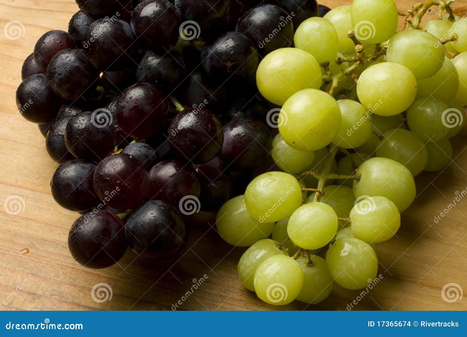 Fresh organic grapes stock photo. Image of health, fruit - 17365674