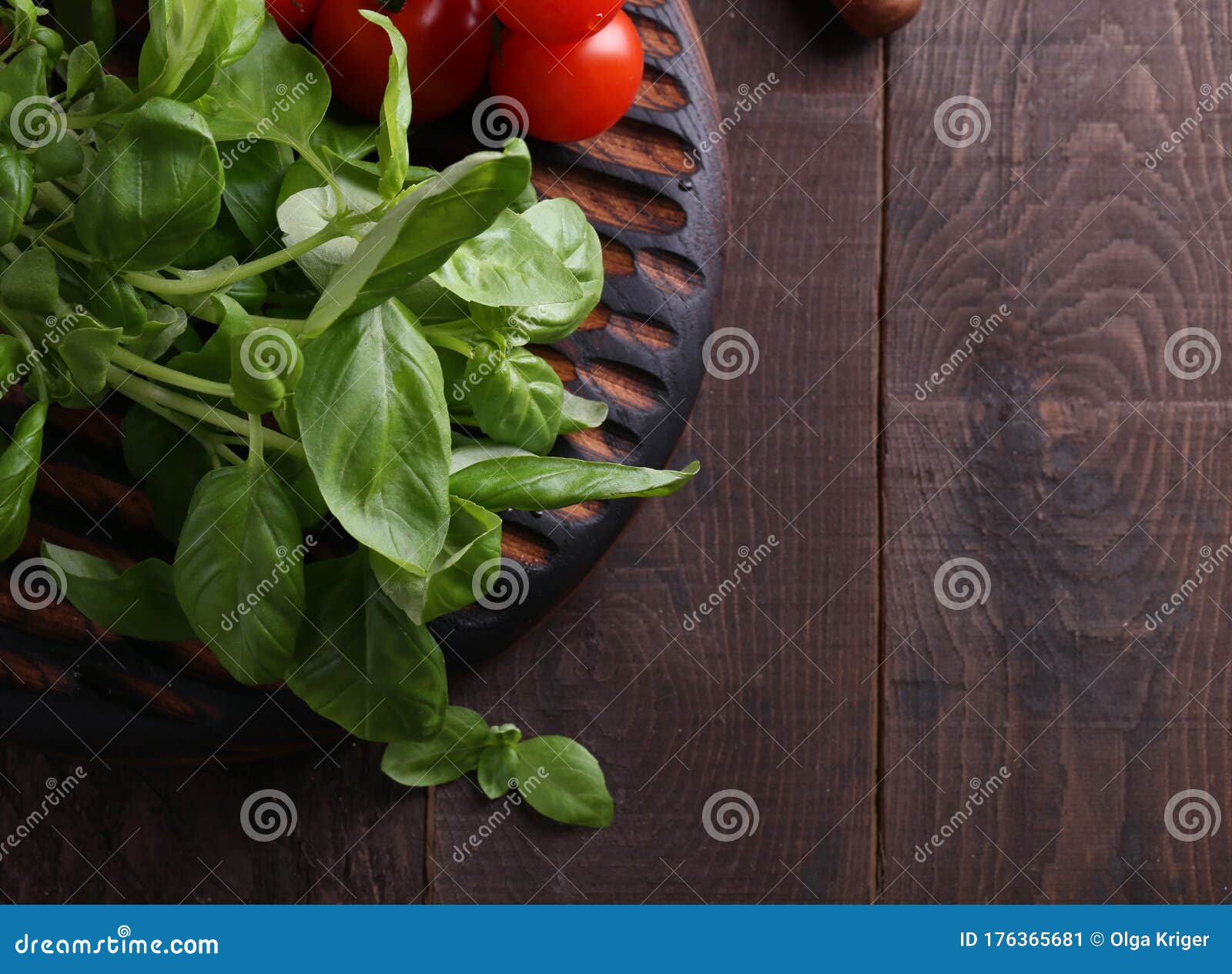 Fresh organic green basil stock image. Image of green - 176365681