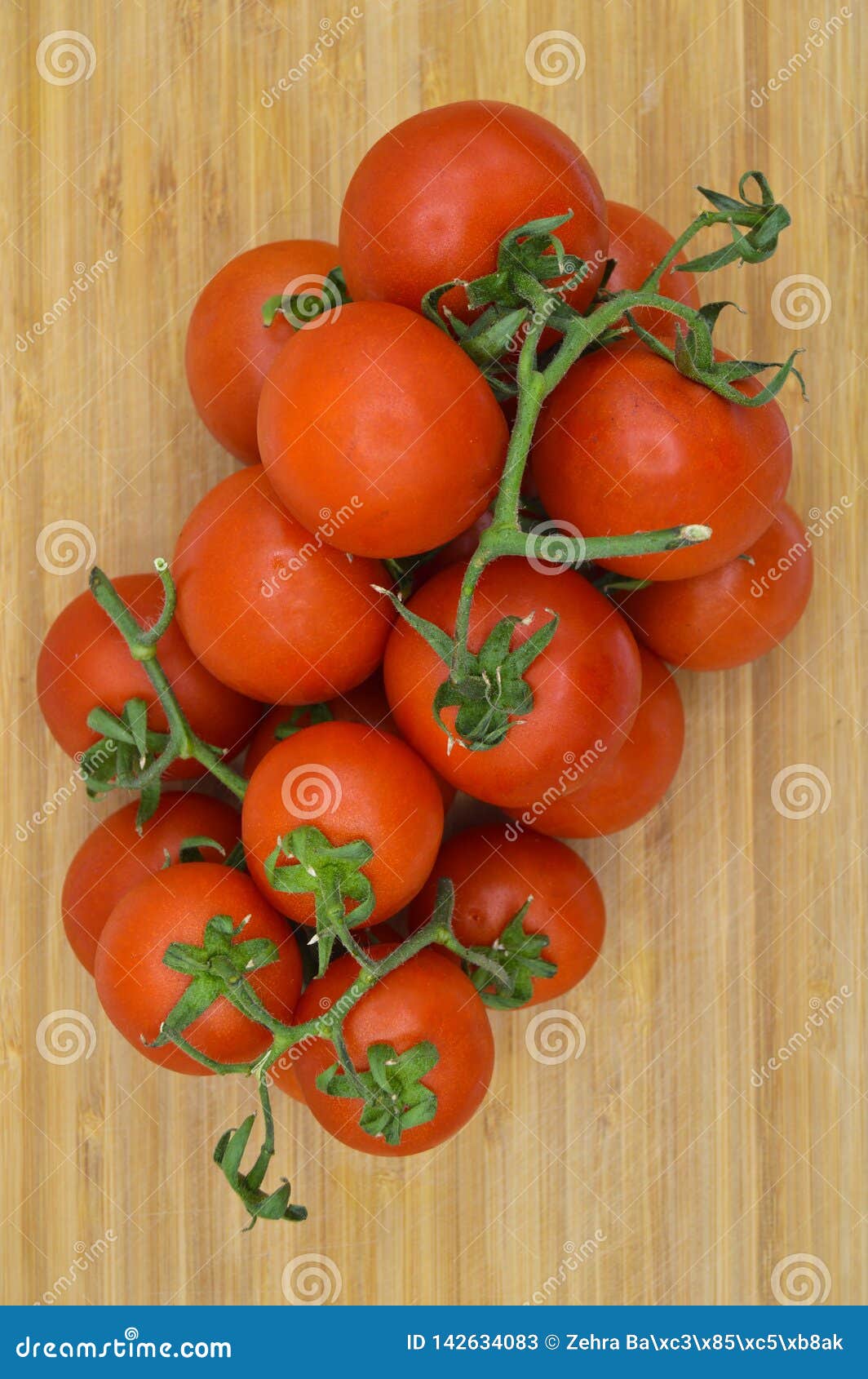 Fresh Organic Red Tomatoes Bundle Stock Image - Image of closeup ...