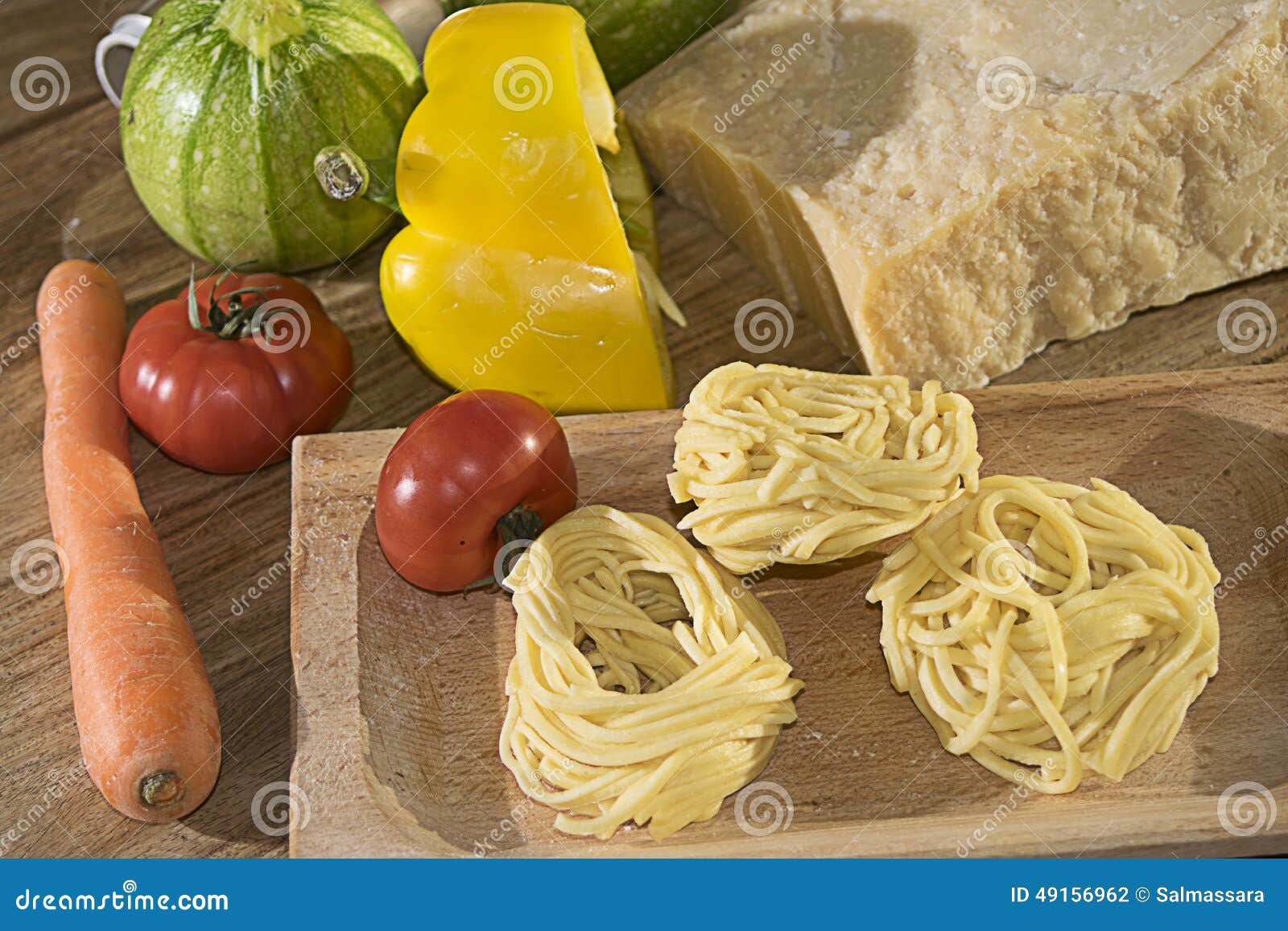 Fresh pasta: tonnarelli stock photo. Image of flour, tonnarelli - 49156962