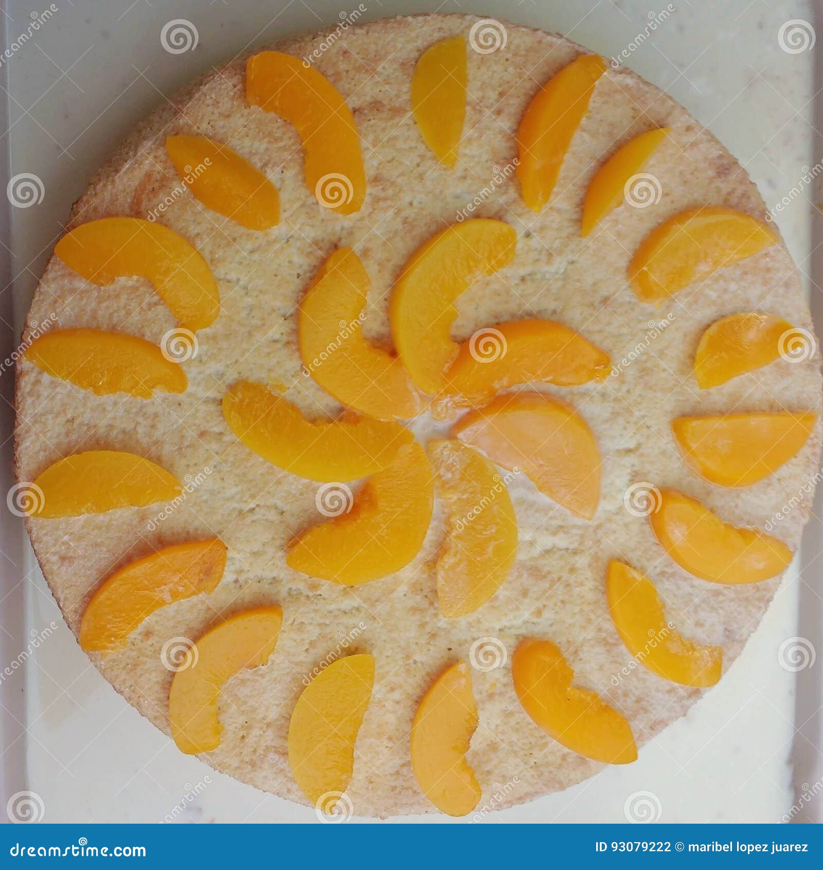 Fresh peach sponge cake editorial photography. Image of bizcocho - 93079222