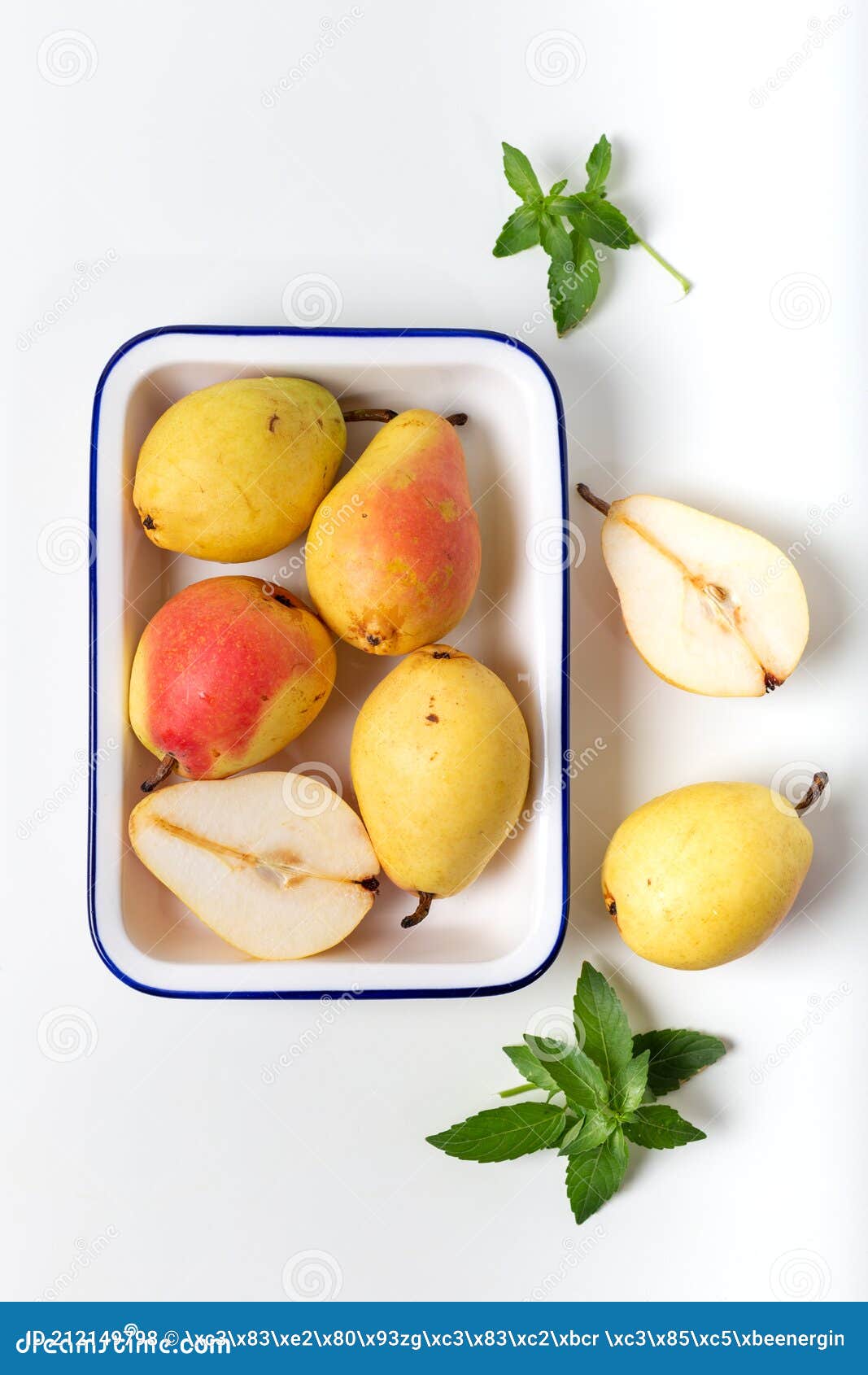 Fresh Pears on the White Background. Fresh Whole Pear and Slices ...