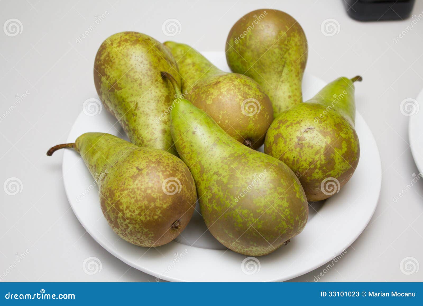 Fresh pears stock image. Image of diet, agriculture, autumn - 33101023