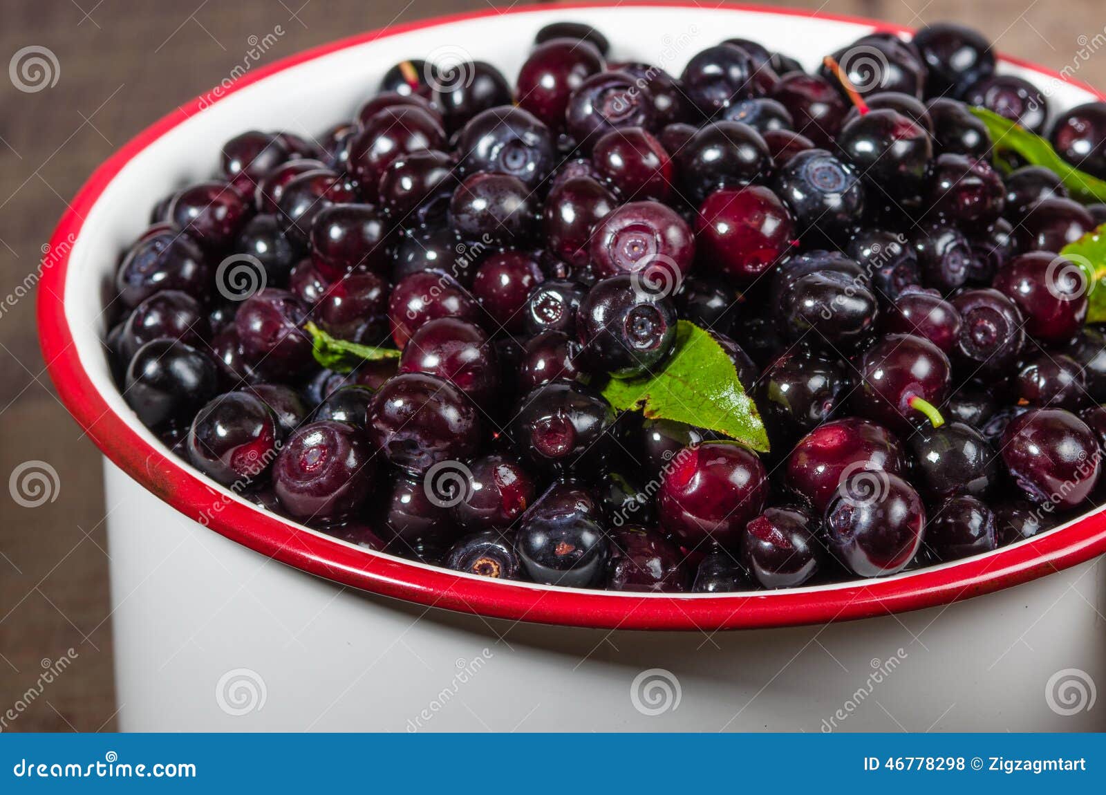 Fresh Picked Huckleberries in a Pot Stock Photo - Image of nutrition ...