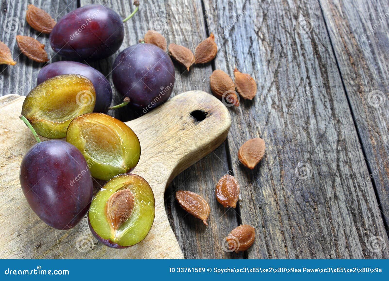 Fresh plums stock image. Image of freshness, garden, ripe - 33761589