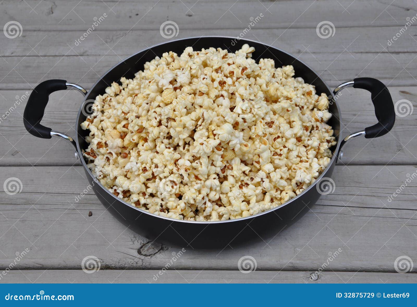 Fresh popcorn stock image. Image of buttered, fluffy - 32875729
