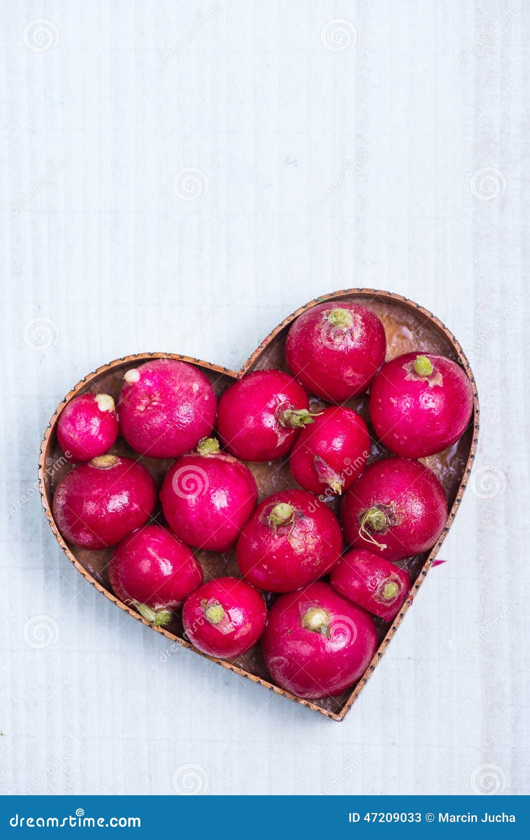 Fresh Radish in Heart Shape Stock Image - Image of organic, agriculture ...