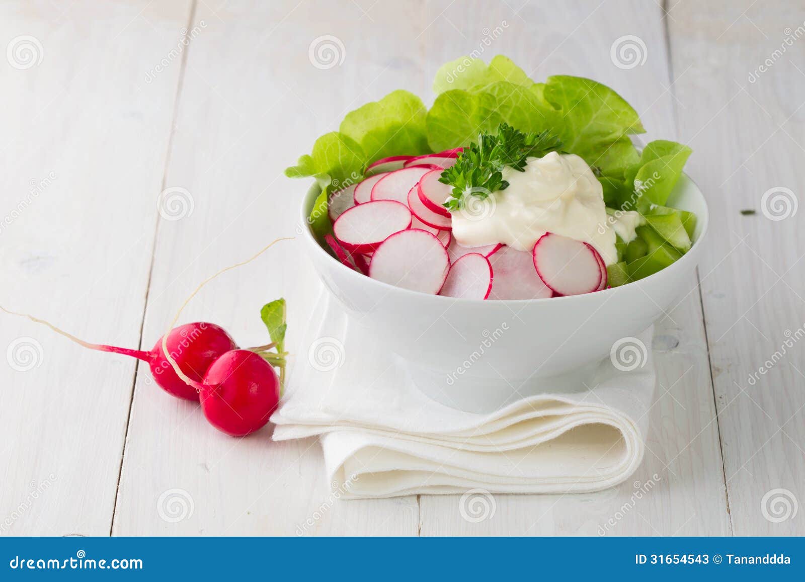 Fresh Radish Salad in a Bowl Stock Image - Image of root, organic: 31654543