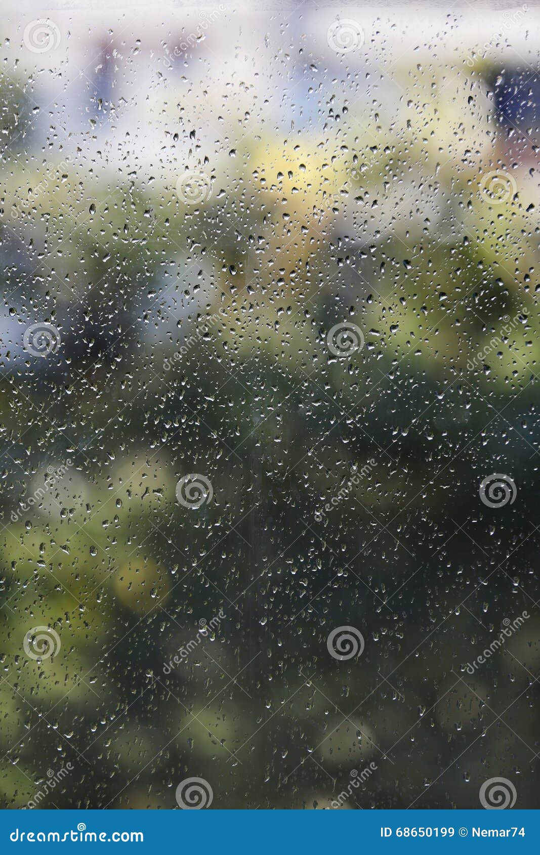 Fresh Rain Splash Drops on a Window with Background Nature in Bl Stock ...