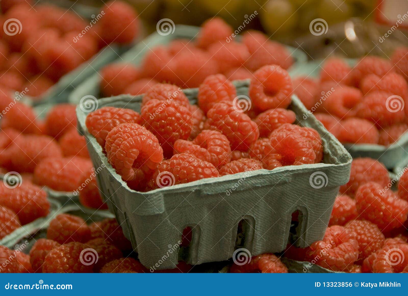 Fresh raspberries stock photo. Image of produce, groceries - 13323856