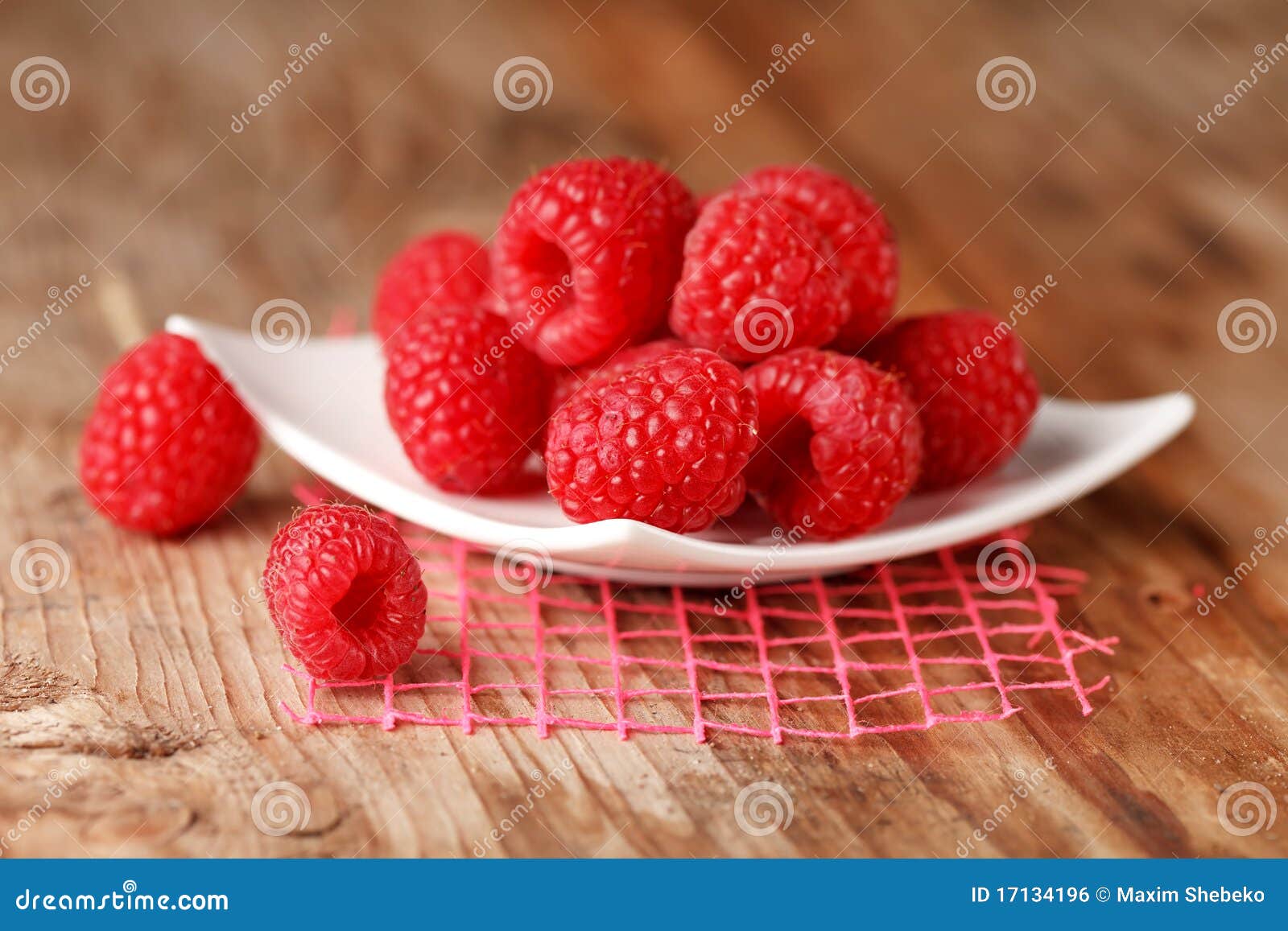 Fresh raspberries stock photo. Image of table, diet, wood - 17134196