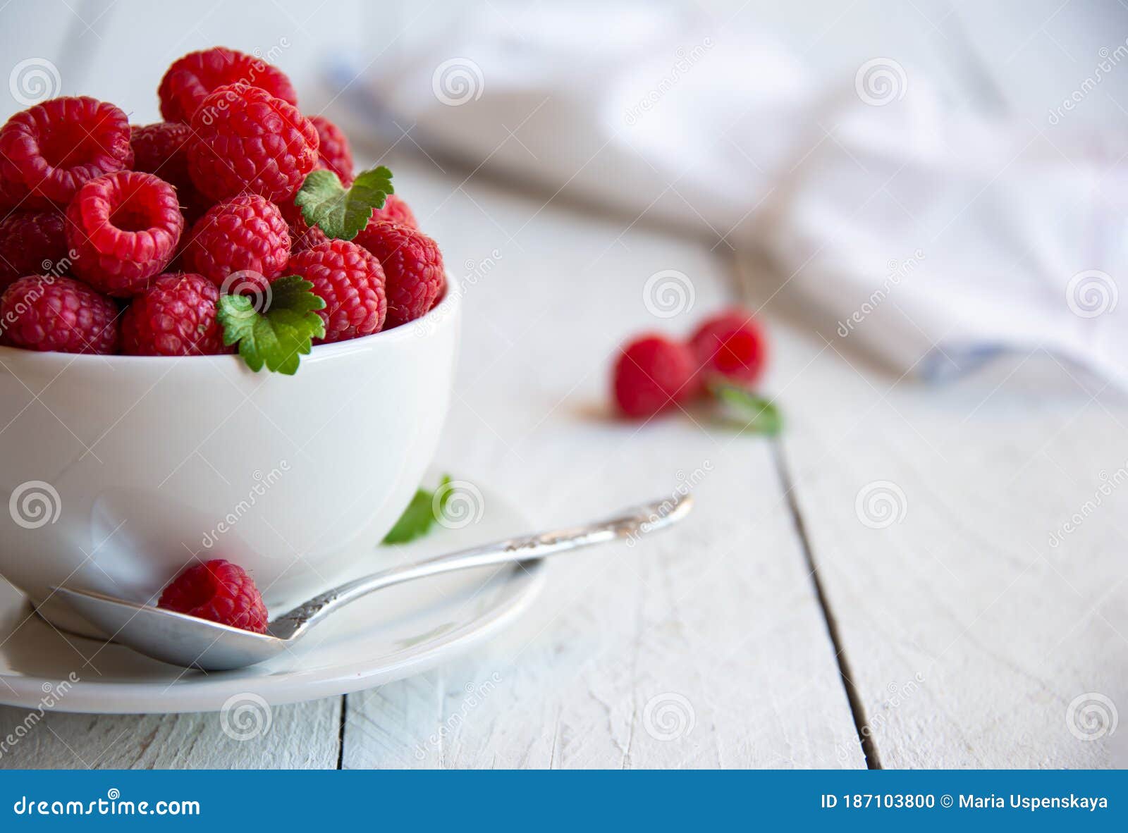 Fresh Raspberries with Leaves in White Cup Stock Photo - Image of fresh ...