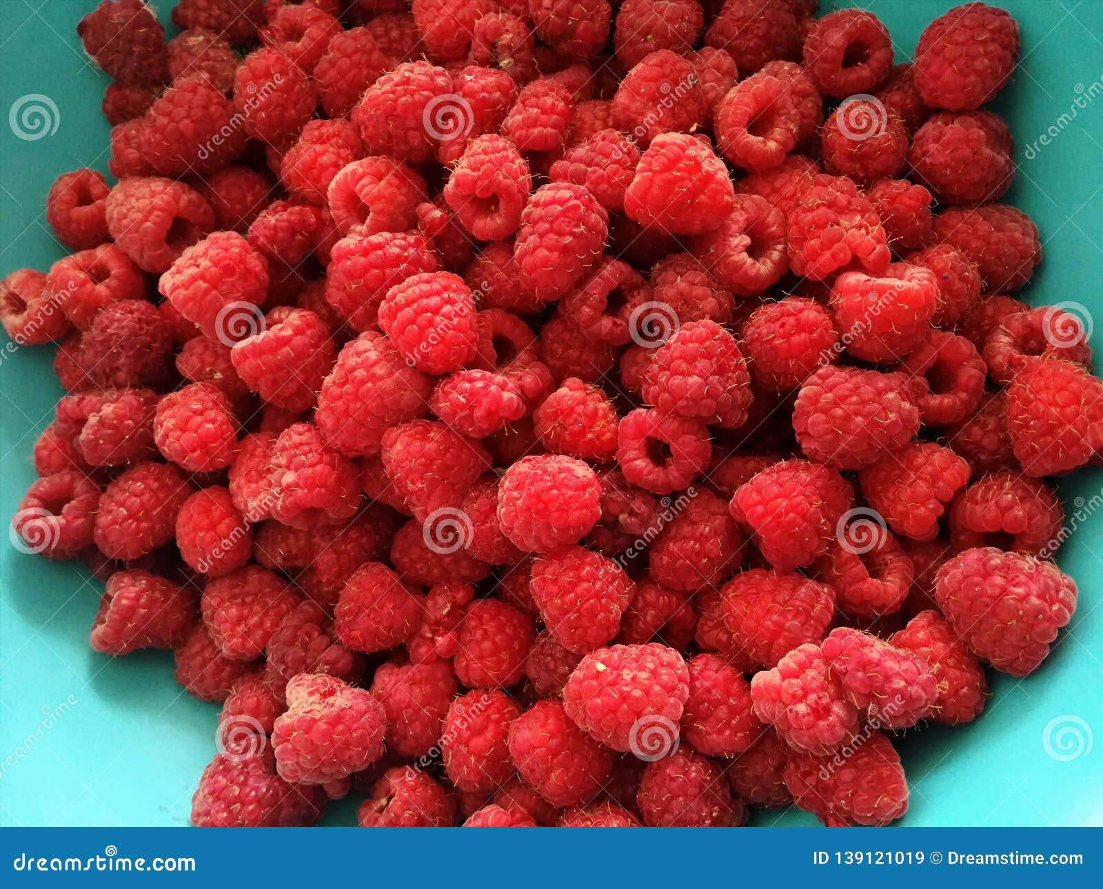 Fresh Raspberry in a Plastic Plate Stock Image - Image of diet, macro ...