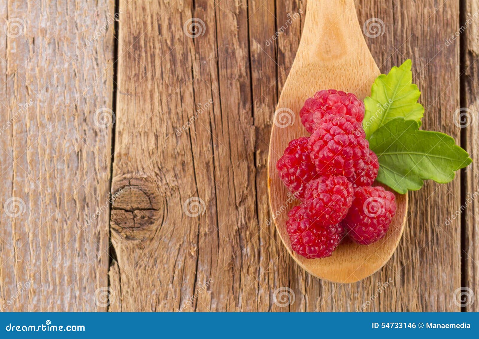 Fresh Raspberry in Wooden Spoon Stock Photo - Image of dieting, healthy ...
