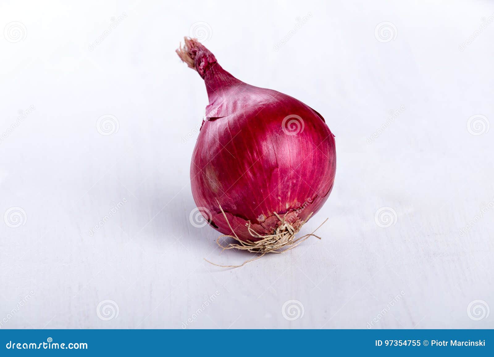 Fresh Raw Aromatic Red Onion Stock Image - Image of detail, savory ...