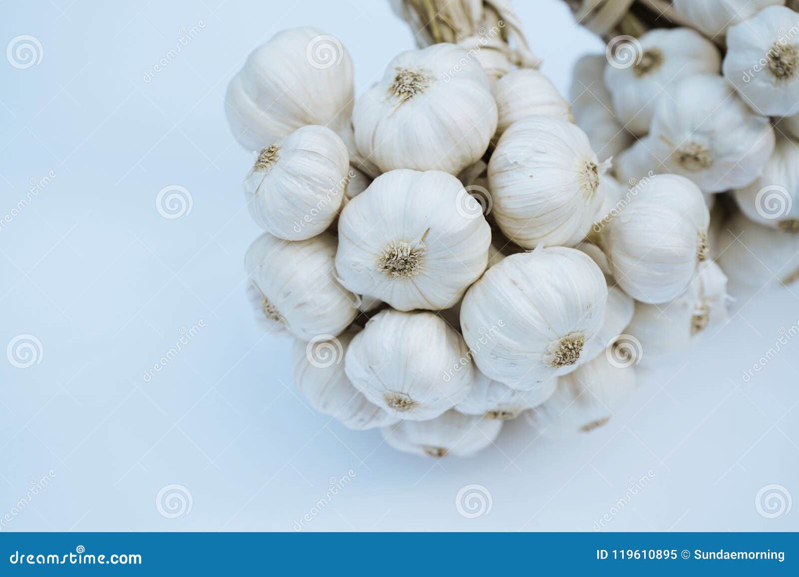 Fresh Raw Garlic Bundle, Copy Space, Kitchen Raw Ingredient Concept ...